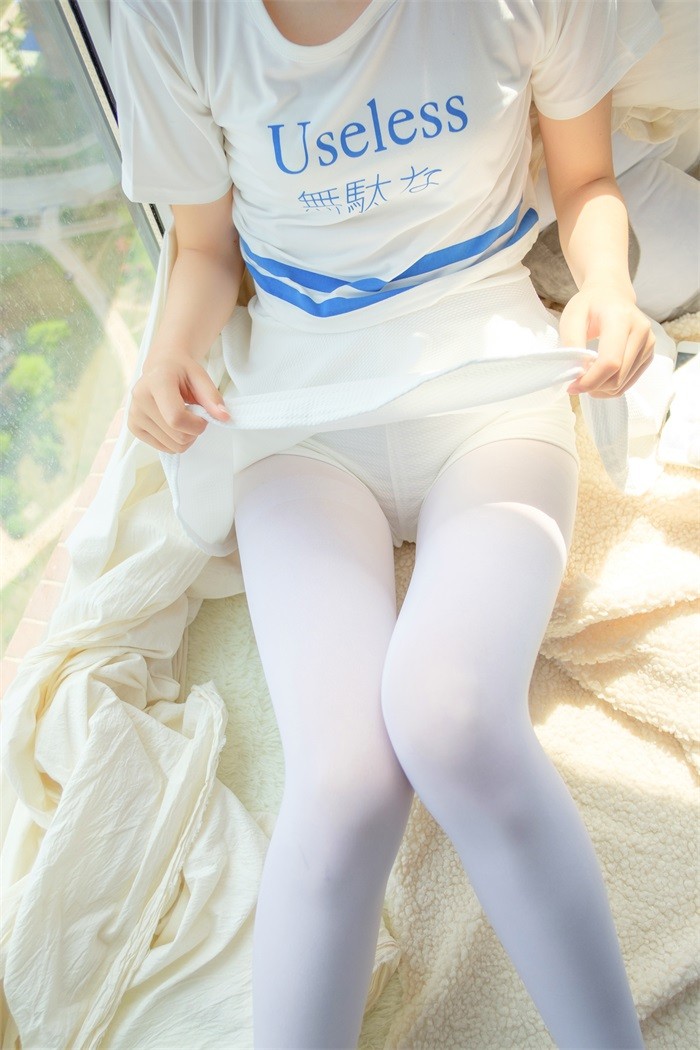 森萝财团精品@R15系列-004 [111P/612MB] - 图火火