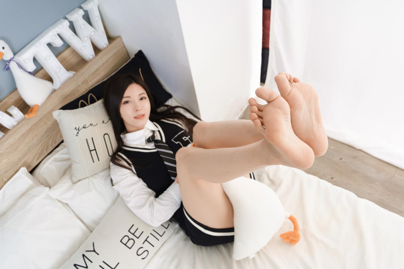 Limerence 雨稀Nora裸足脚底 [95P/1V/2.57G] - 图火火