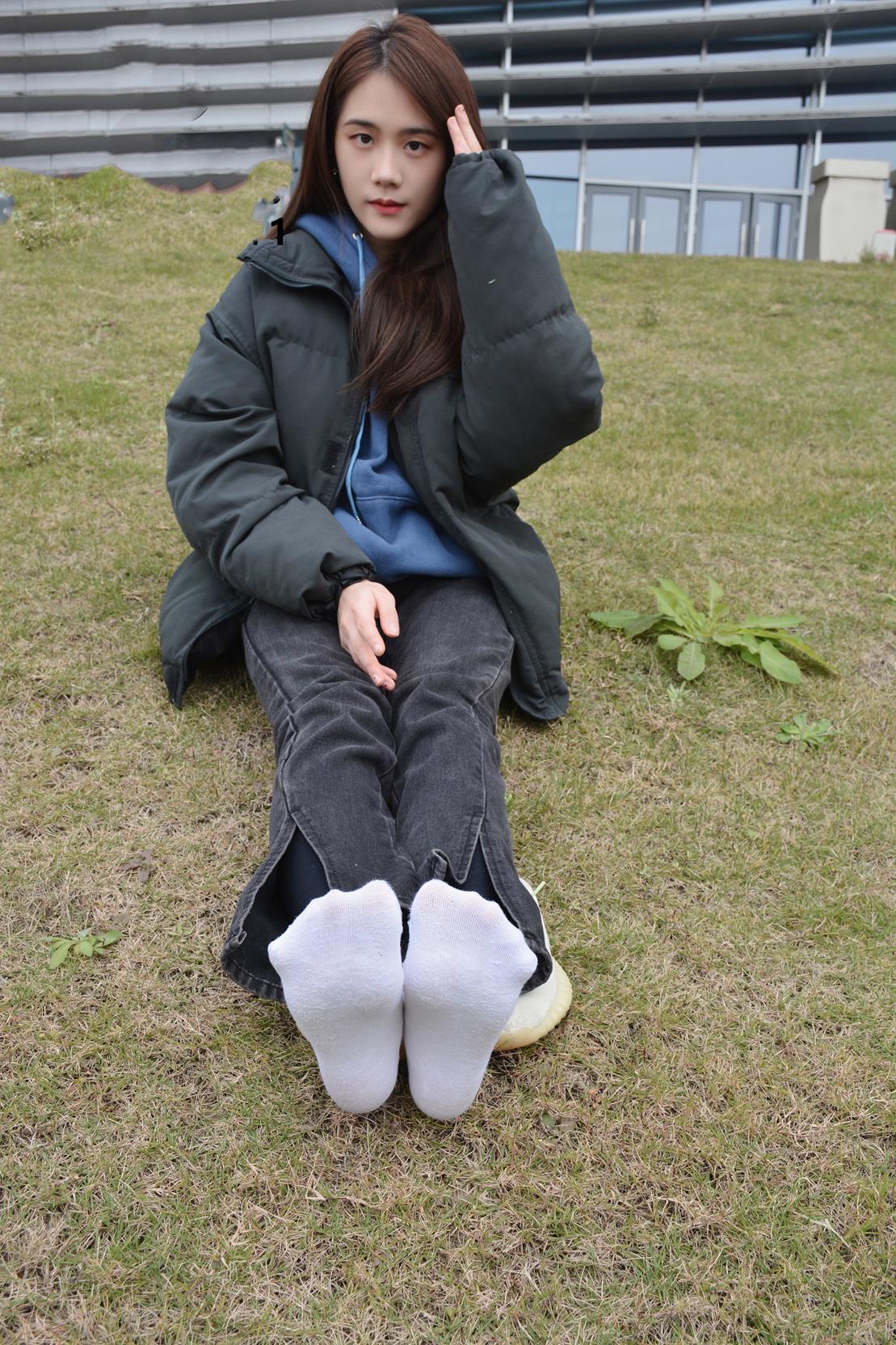 织梦映像 像风如你完整版牛仔裤白棉袜裸足椰子鞋 [150P/1V/5.17G] - 图火火