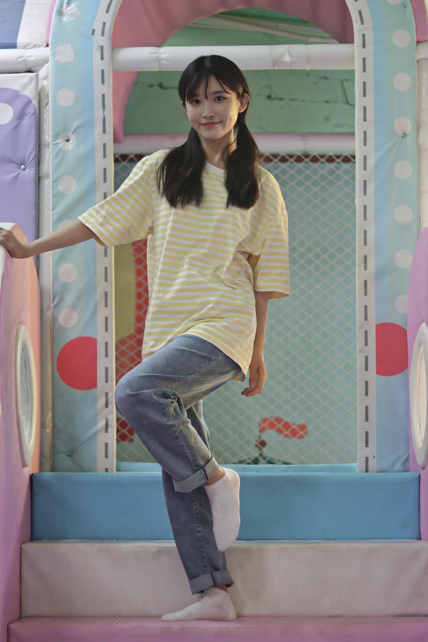 织梦映像 蹦床日记 赤着脚乐园漫步完整版短丝+白棉袜 [300P/1V/8.6G] - 图火火