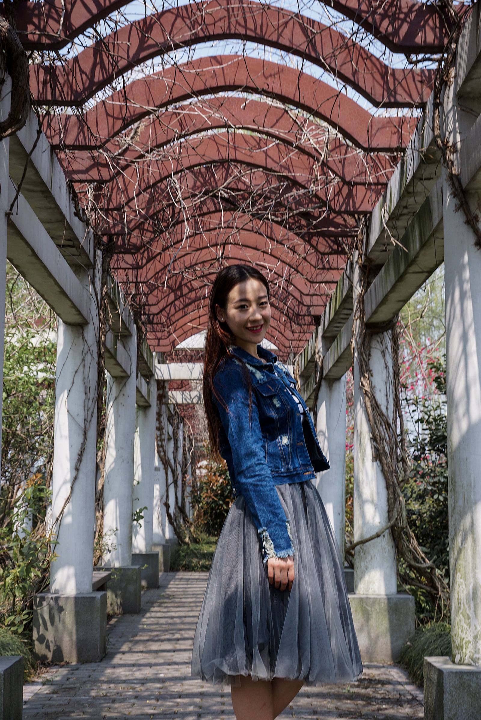 自由摄影 No.012 一直对白领、蓝领类型的小姐姐没有抵抗力 [81P/235MB] - 图火火