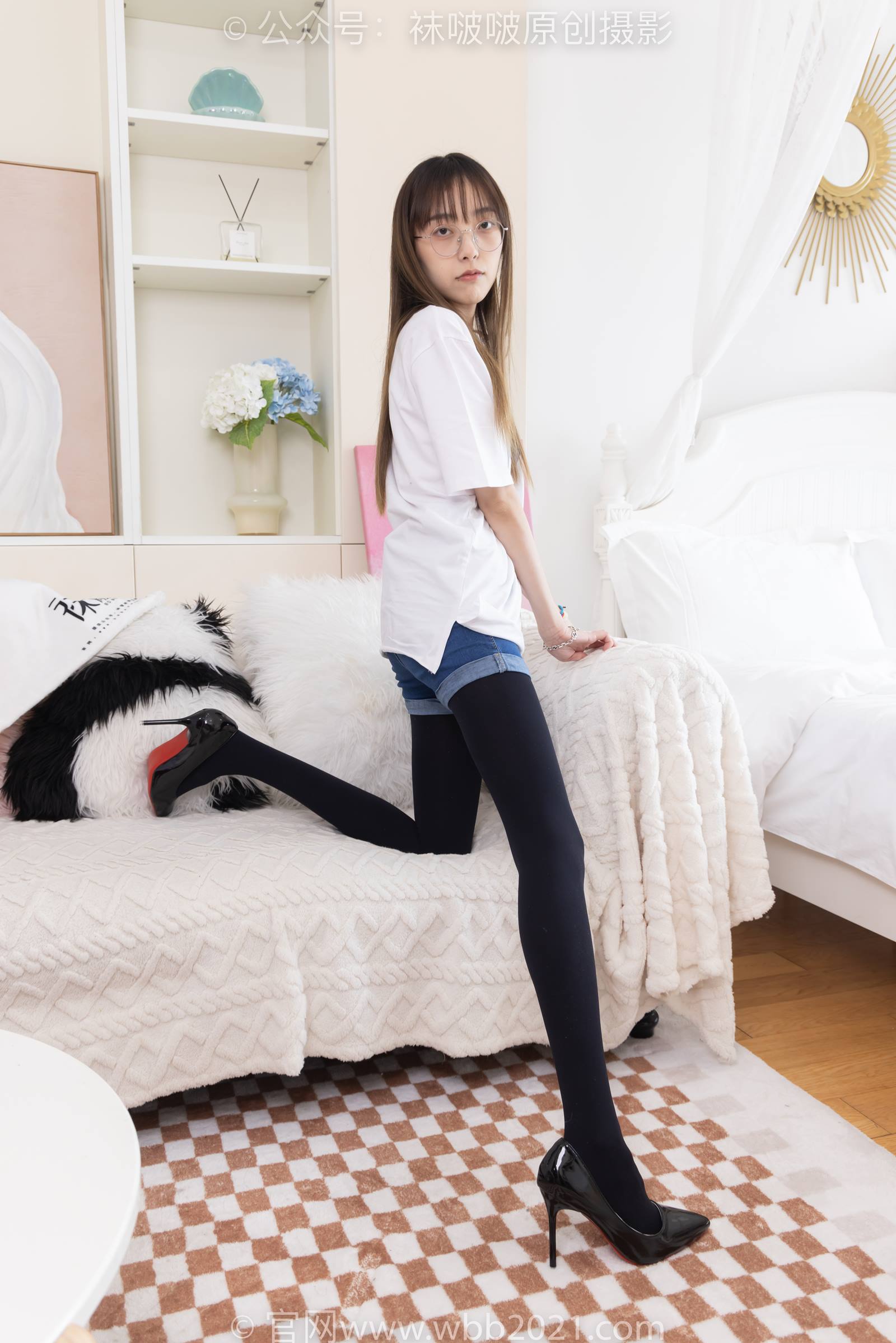 [BoBoSocks袜啵啵]NO.330 稚予-高跟鞋、厚黑丝[150P/1V/5.05GB] - 图火火