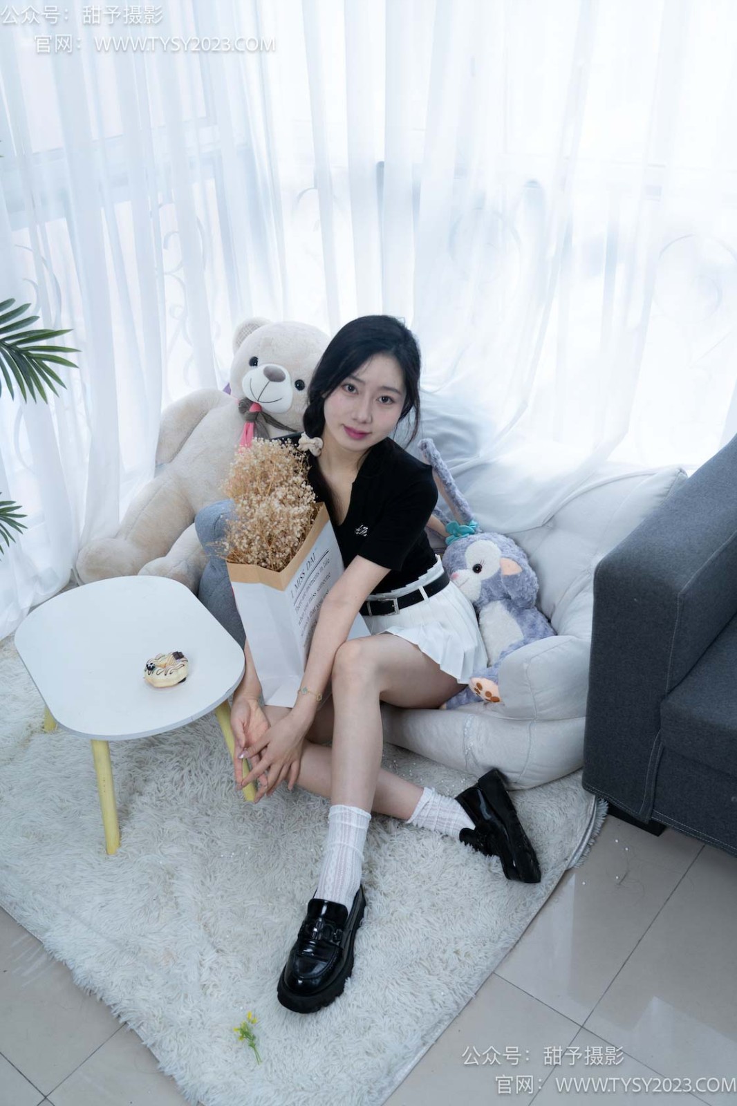 甜予摄影 012 鱼鱼-皮鞋、穿脏镂空白棉袜、裸足[125P/2V/10.21GB] - 图火火