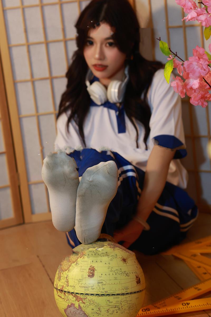 织梦映像 新品学生时代完整版 学生服白棉袜脏脚底[335P/1V/4.58GB] - 图火火