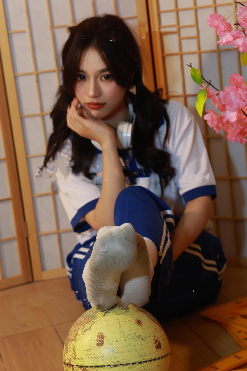 织梦映像 新品学生时代完整版 学生服白棉袜脏脚底[335P/1V/4.58GB] - 图火火