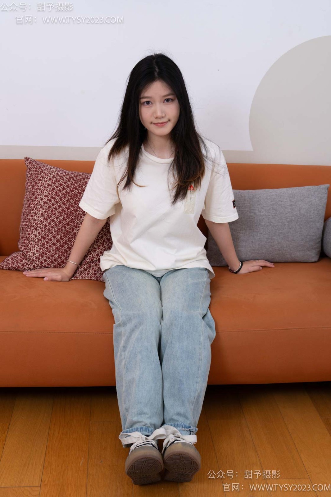 甜予摄影 NO.043 松松-帆布鞋、白棉袜、裸足[118P/2V/9.64GB] - 图火火