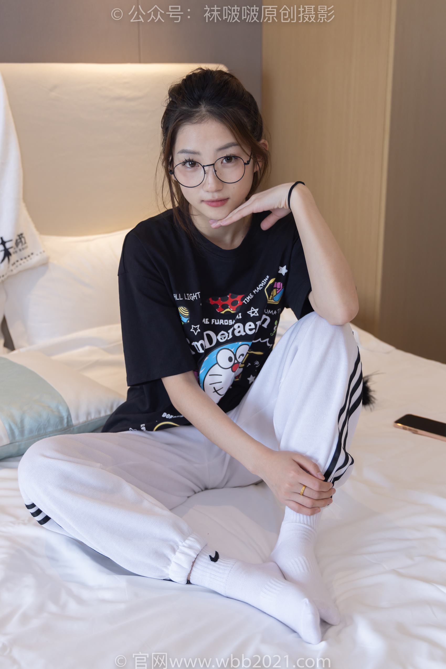 [BoBoSocks袜啵啵]NO.382 小沫-板鞋、白棉袜[143P/1V/5.58GB] - 图火火