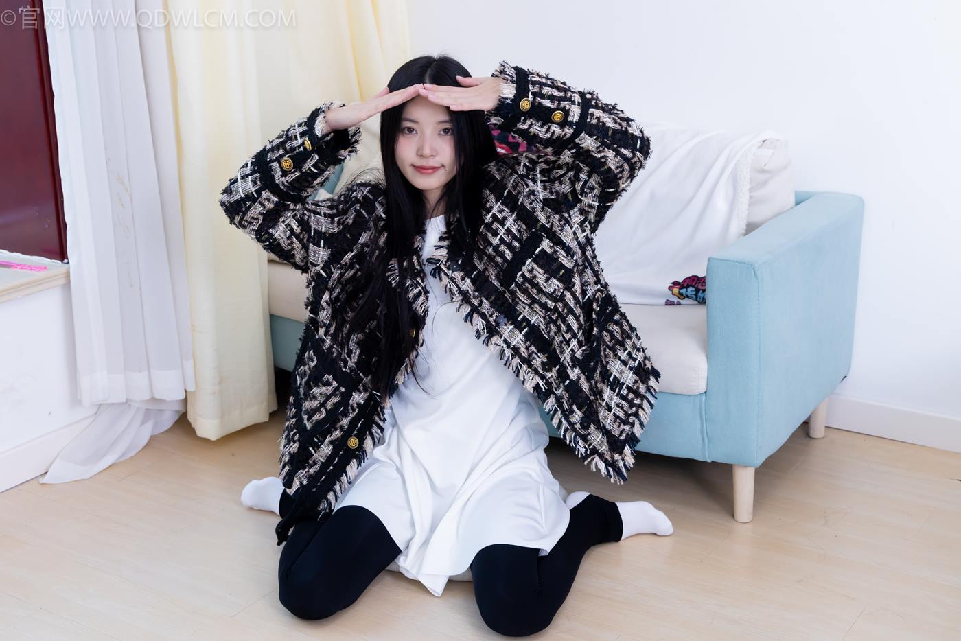 物恋传媒 NO.2260 茯苓-板鞋、黑色踩脚裤、白棉袜[156P/1V/3.90GB] - 图火火