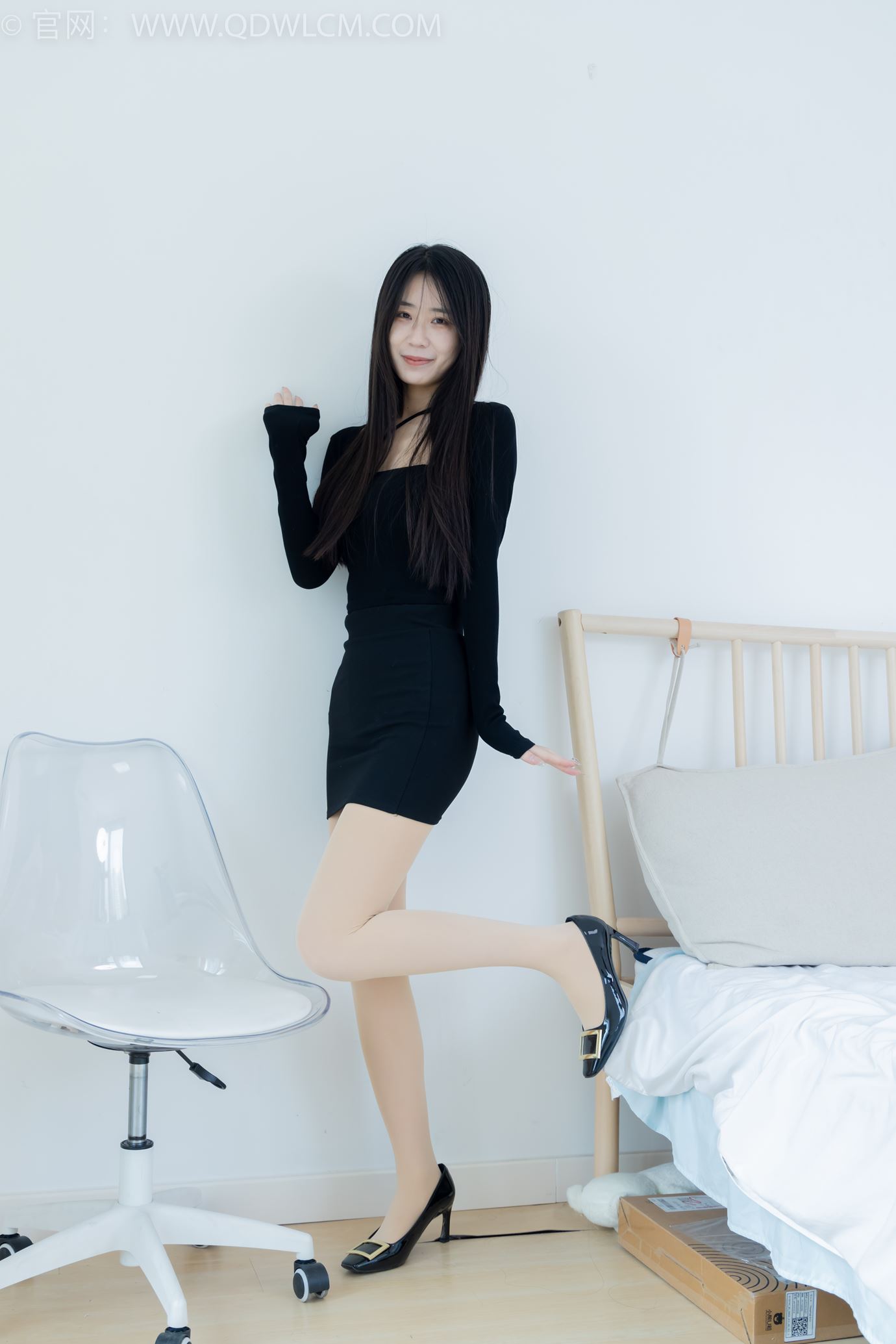 补发 物恋传媒 NO.2298 菜菜-高跟鞋、厚肉丝、肚子痛揉肚子剧情[160P/1V/3.56GB] - 图火火