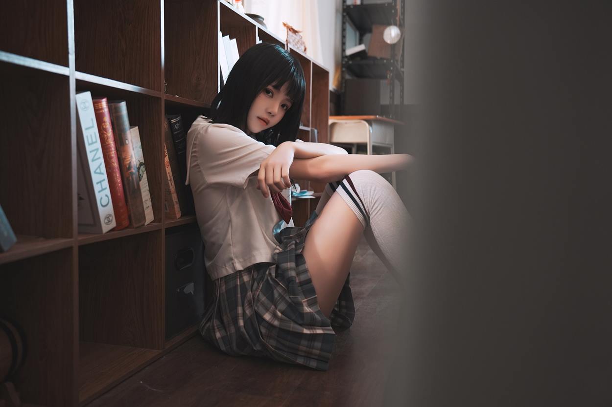 桜桃喵 - 教室死库水[48P/433MB] - 图火火