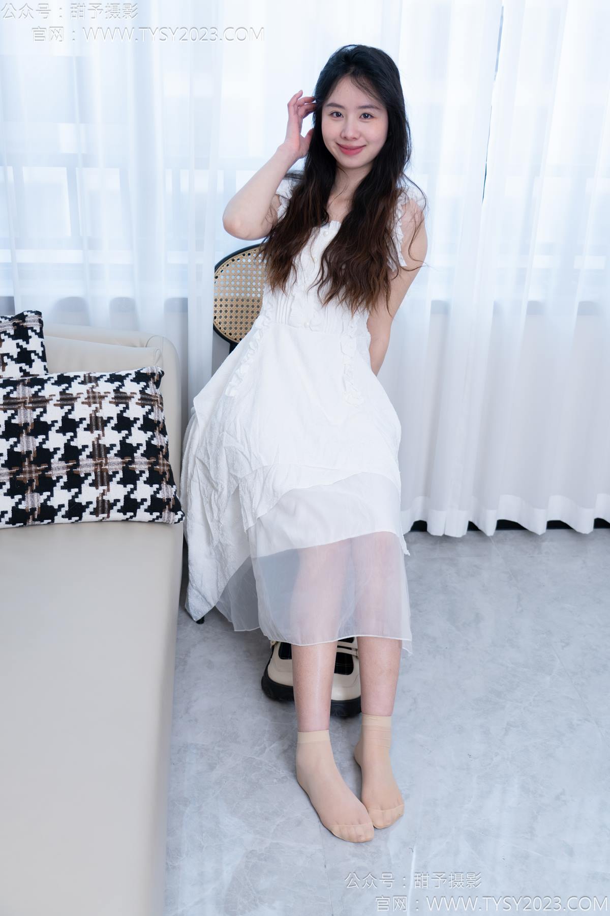 甜予摄影 NO.172 知知-皮鞋、短肉丝、裸足[130P/2V/9.84GB] - 图火火