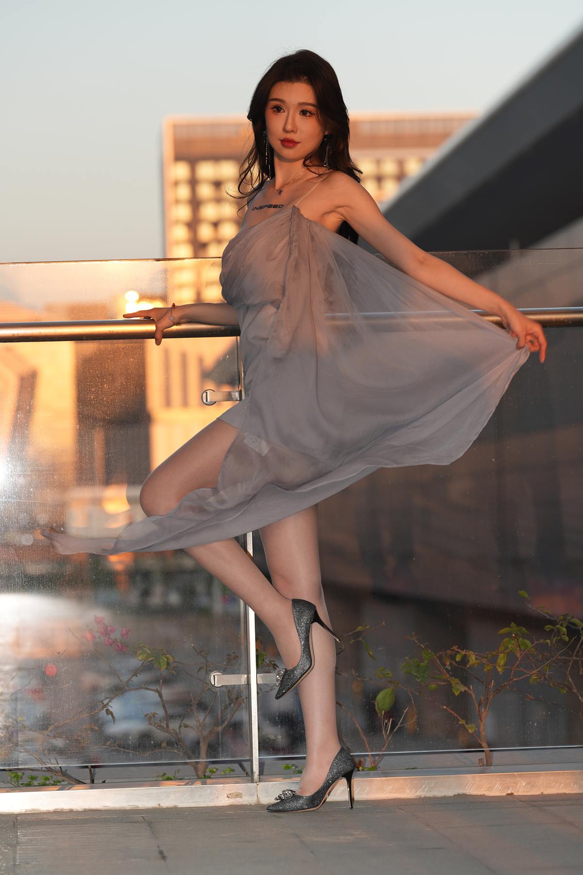 精选街拍作品 NO.5792 阳光下的魅力[100P/273MB] - 图火火