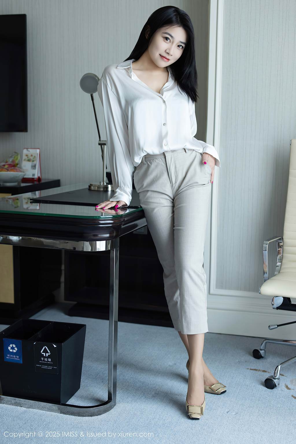 [IMiss爱蜜社]2025.08.27 VOL.800 许诺Sabrina[86+1P/824MB] - 图火火